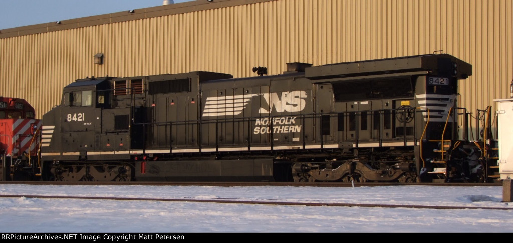 NS 8421